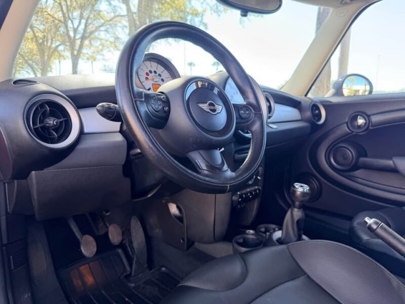 185209 – 2012 Mini Cooper Base - Icon AutoHub