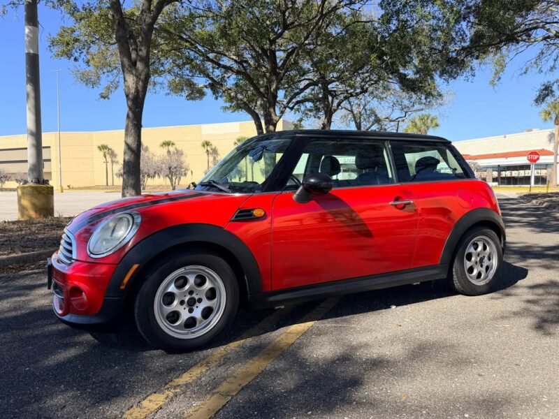 185209 – 2012 Mini Cooper Base - Icon AutoHub